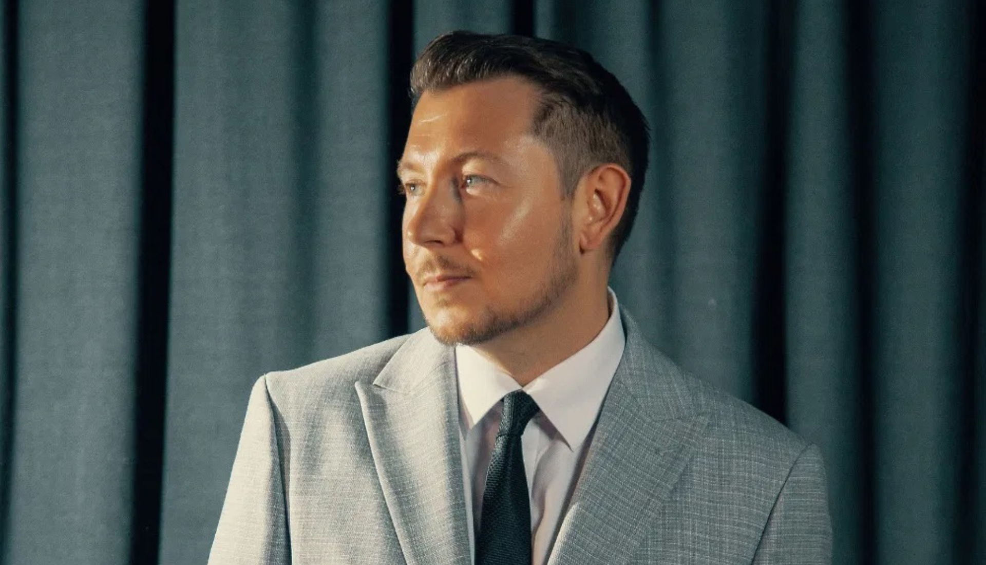 Entertainment by Luke Desvaux